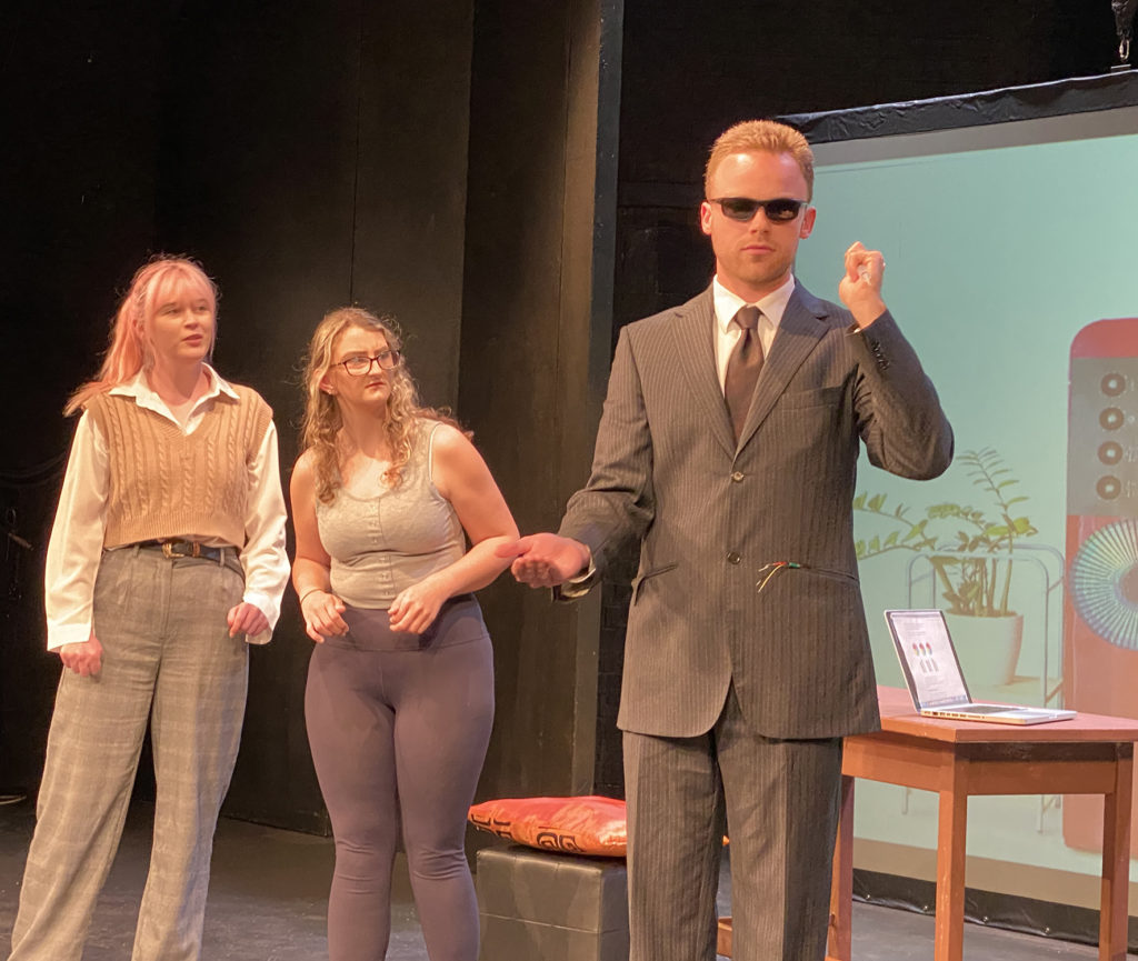 Bloated Ducks wins FLASH Festival 22 - Woy Woy Little Theatre